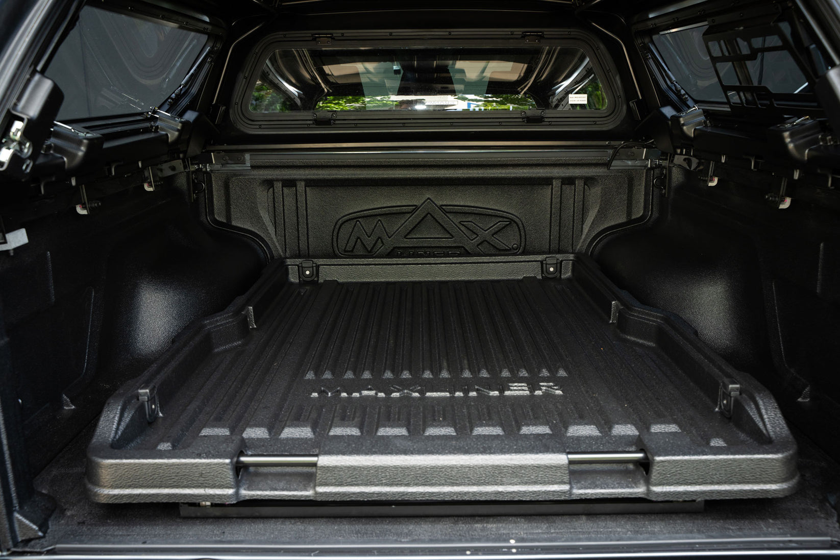 MV Mitsubishi Triton Extended Sliding Tray – Maxliner Australia